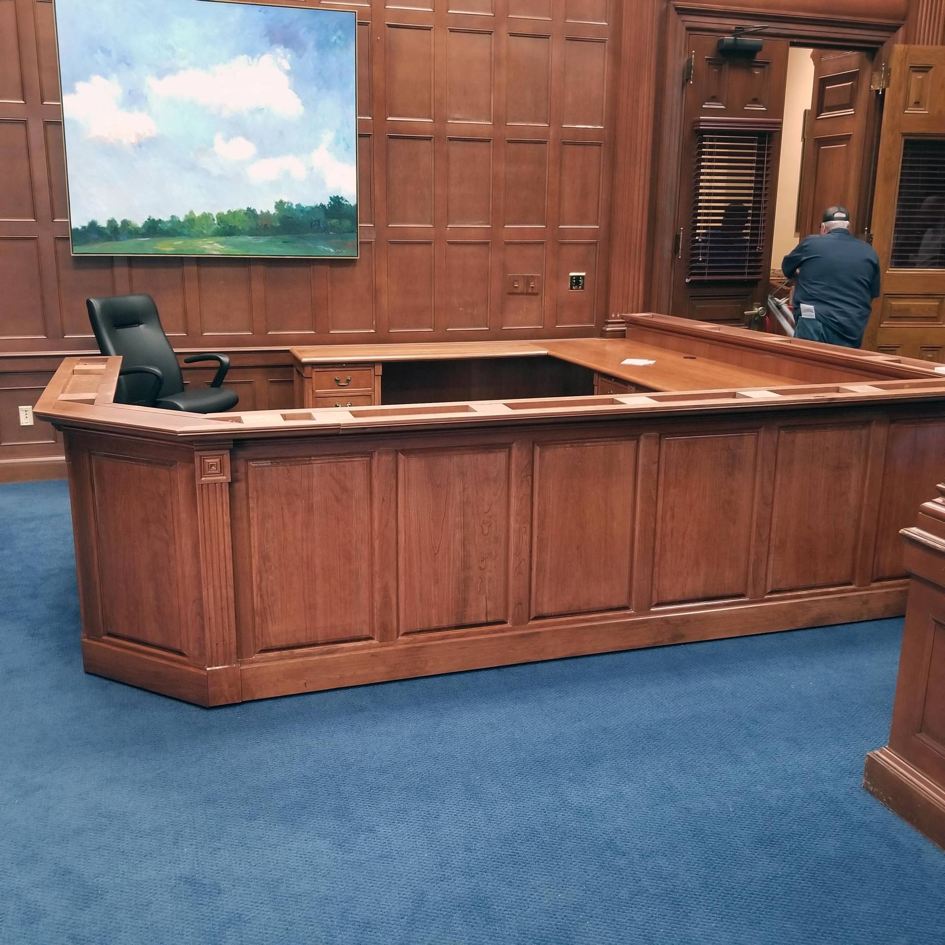 GNTC student designs desk for Governor’s Office - AllOnGeorgia