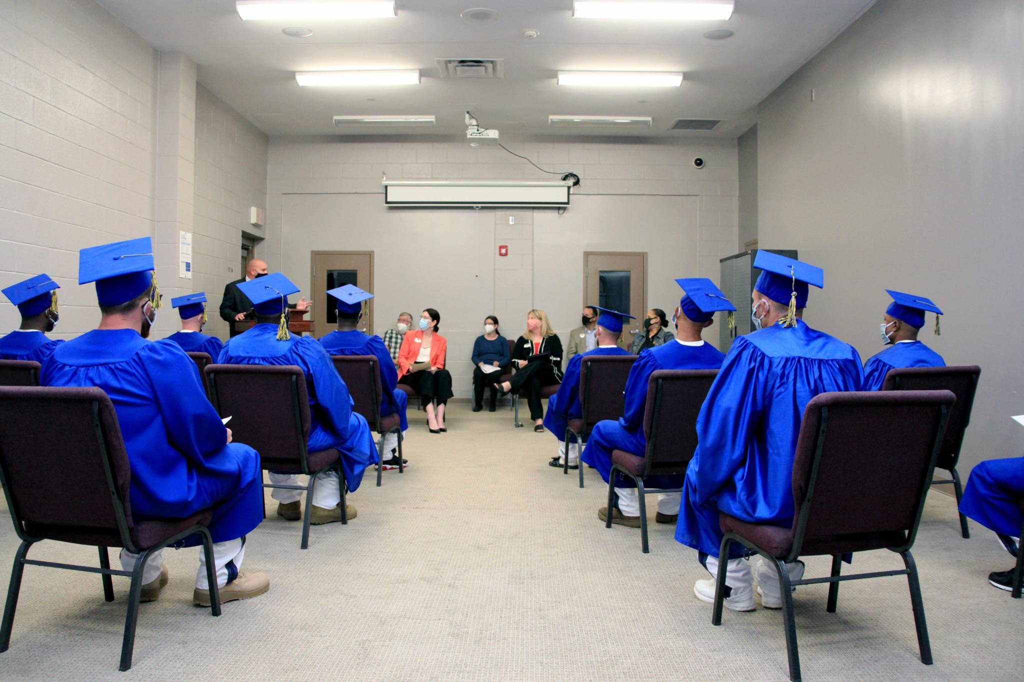 GNTC presents Floyd County Prison graduates with welding certificates ...